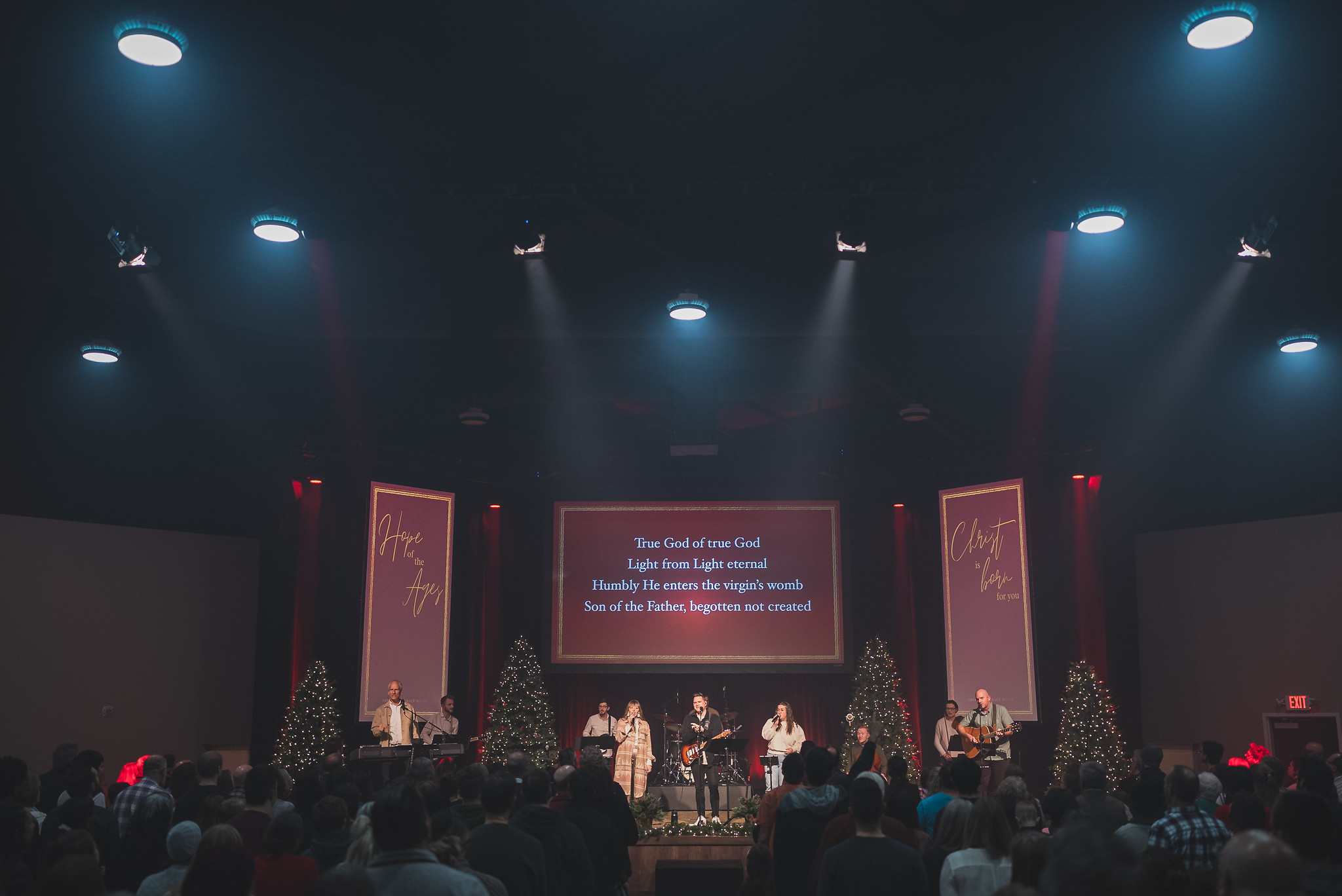 Get Tickets for a Christmas Concert near you!